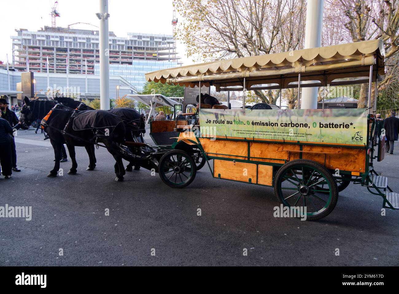 Zero carbon life hall hi-res stock photography and images - Alamy