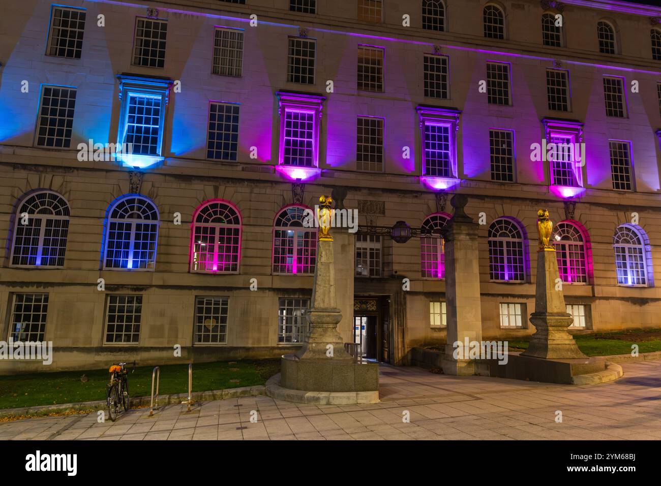 Leeds, UK. 20 NOV, 2024. Leeds civic hall as city owned buildings were ...