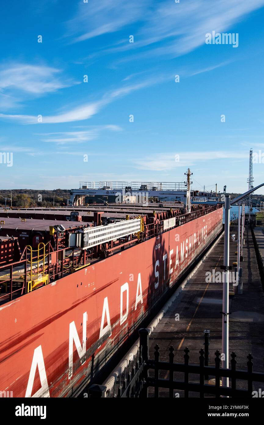 CSL St.-Laurent bulk carrier in Welland Canal lock 3 in St. Catharines ...