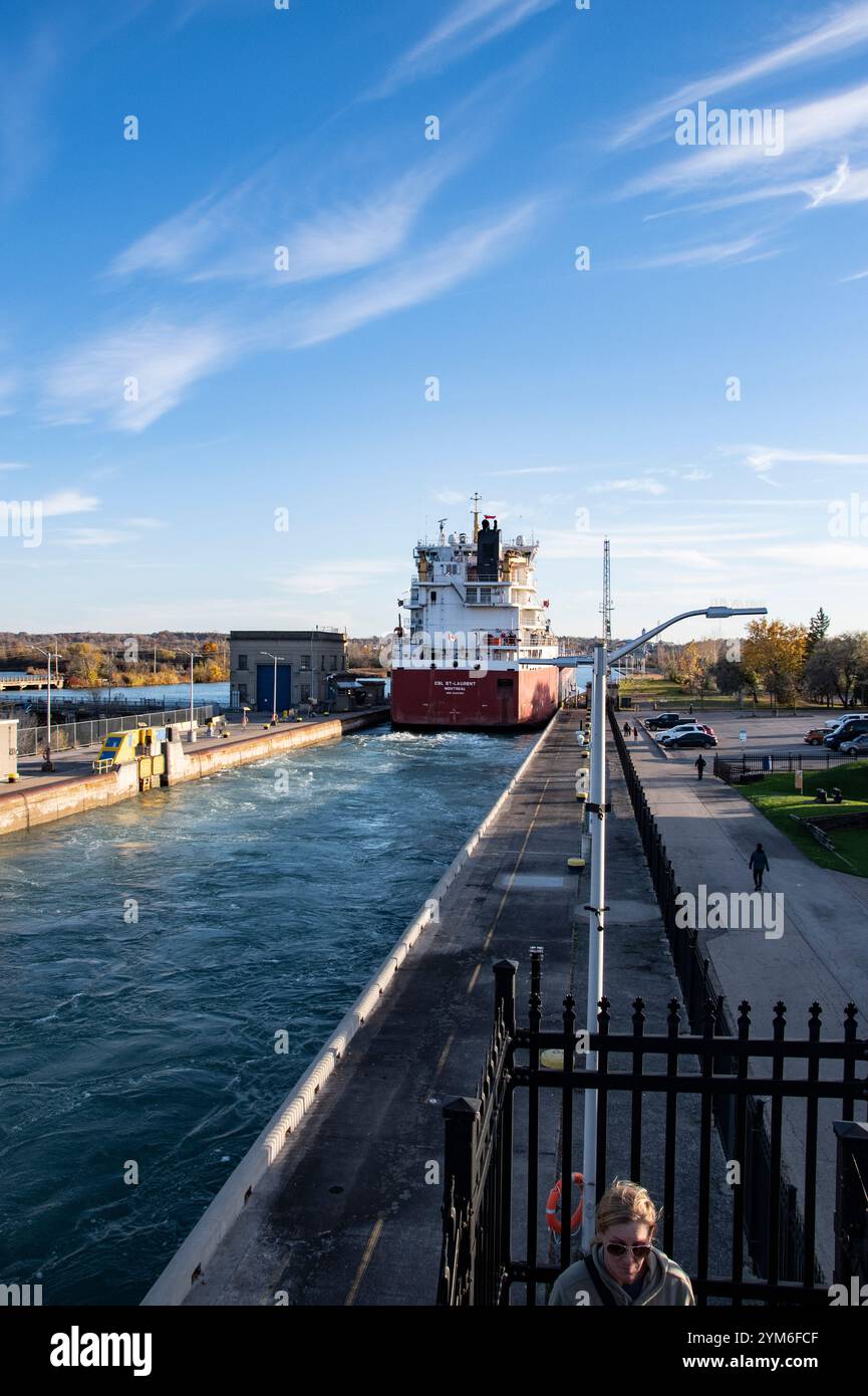 CSL St.-Laurent bulk carrier departing Welland Canal lock 3 in St ...