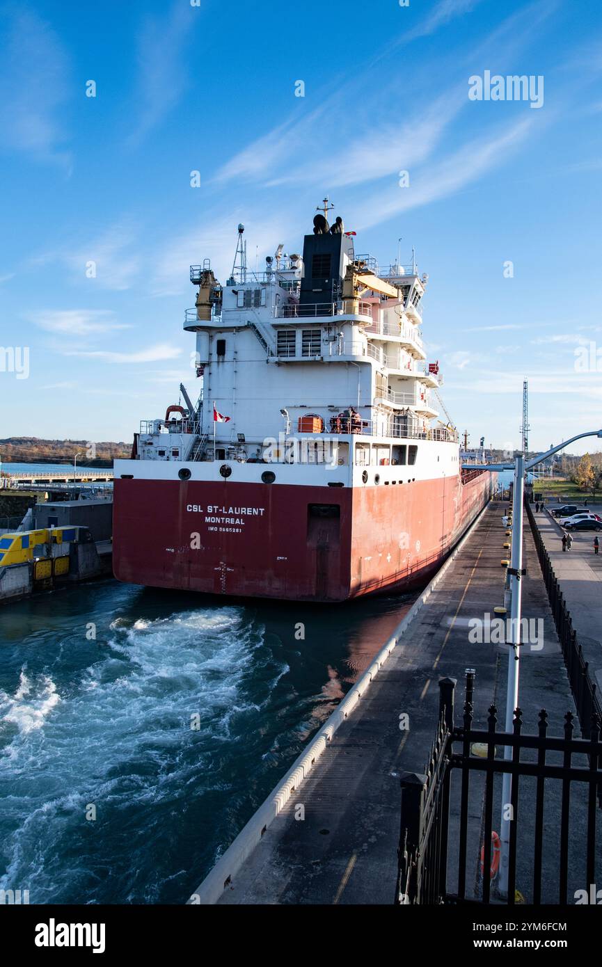 CSL St.-Laurent bulk carrier departing Welland Canal lock 3 in St ...