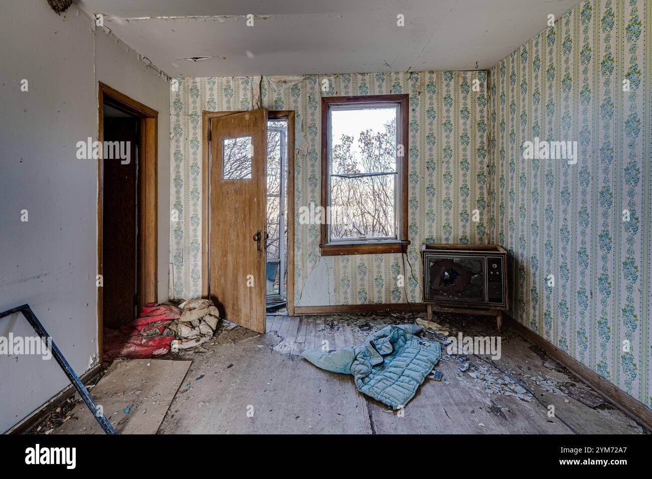 Sad and desolate hi-res stock photography and images - Alamy