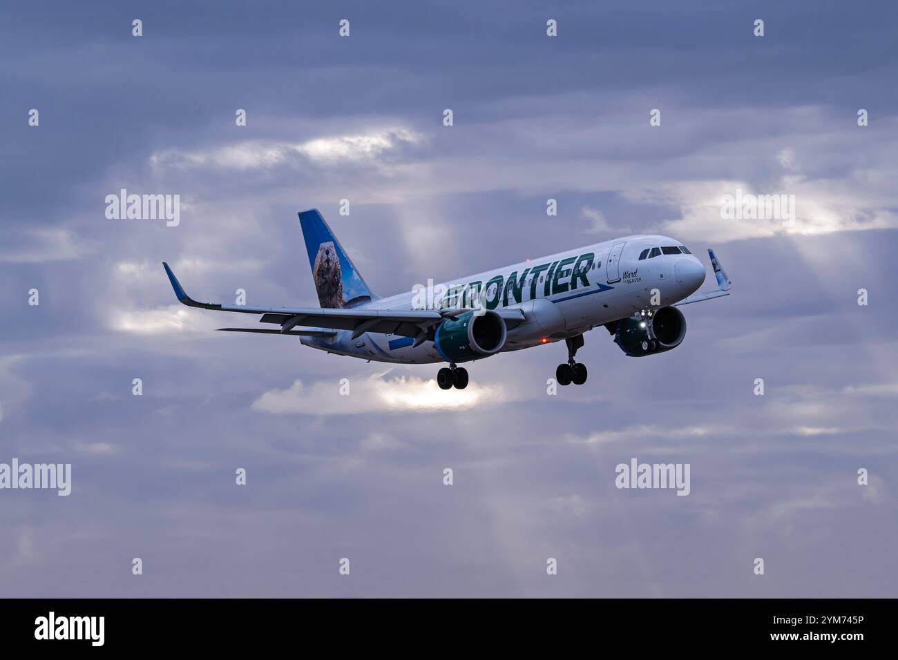 Sky Harbor International Airport, 11-16-24 Phoenix AZ USA Fronier ...