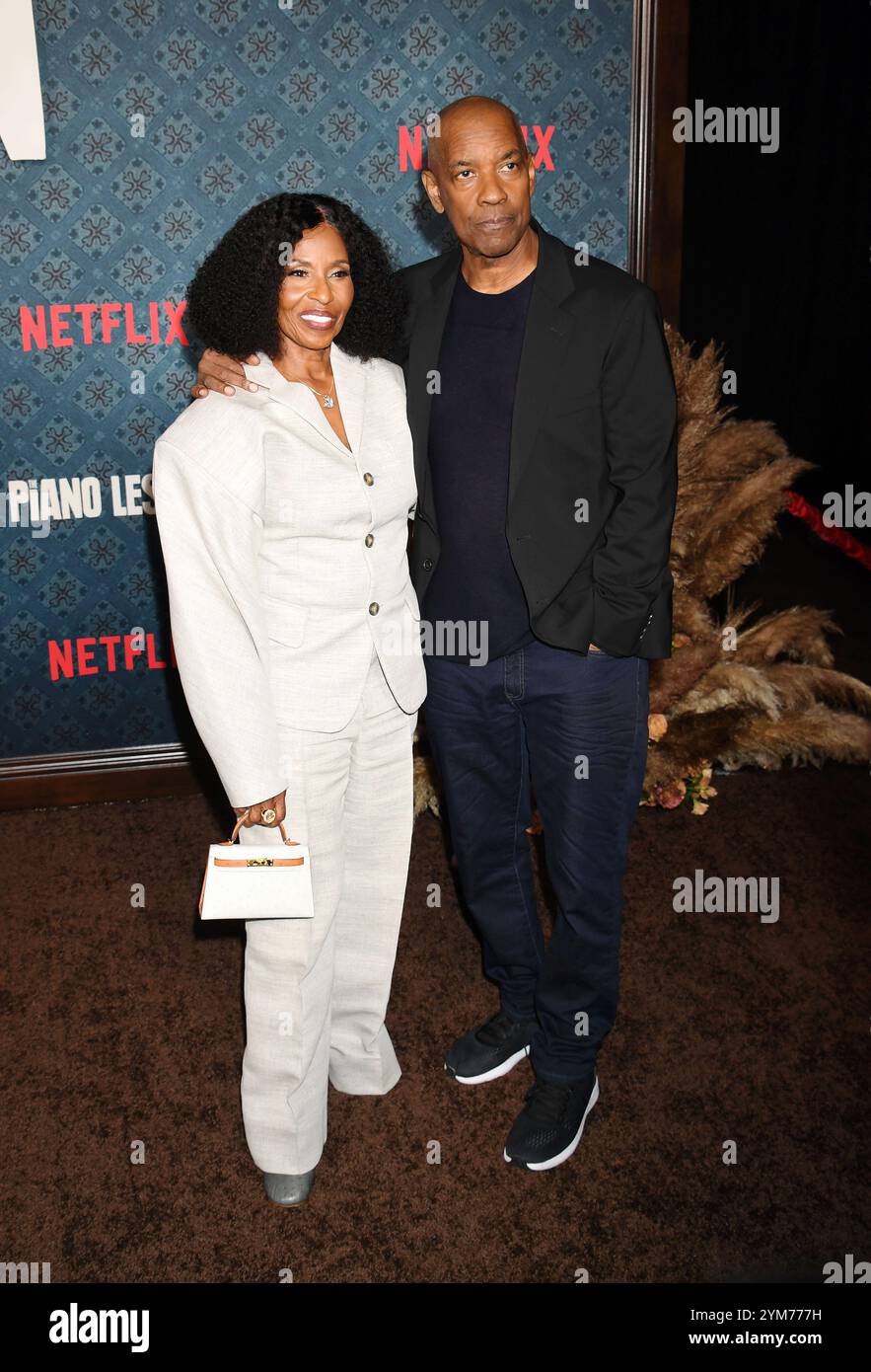 LOS ANGELES, CALIFORNIA - NOVEMBER 19: (L-R) Pauletta Washington and ...