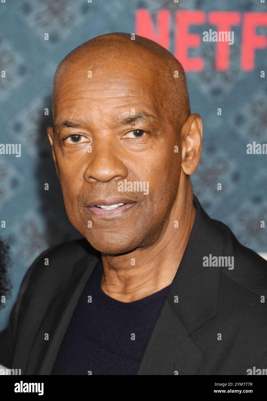 LOS ANGELES, CALIFORNIA - NOVEMBER 19: Denzel Washington attends the ...