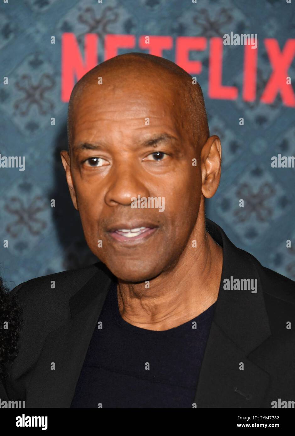 LOS ANGELES, CALIFORNIA - NOVEMBER 19: Denzel Washington attends the ...