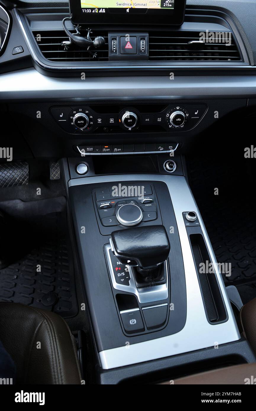 Audi Q5 Quattro S, Audi engine, Audi car, Audi design, car, luxury ...