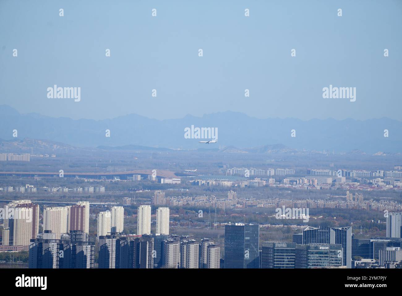 Beijing,China.17th November 2024. Beijing welcomes a sunny day on ...