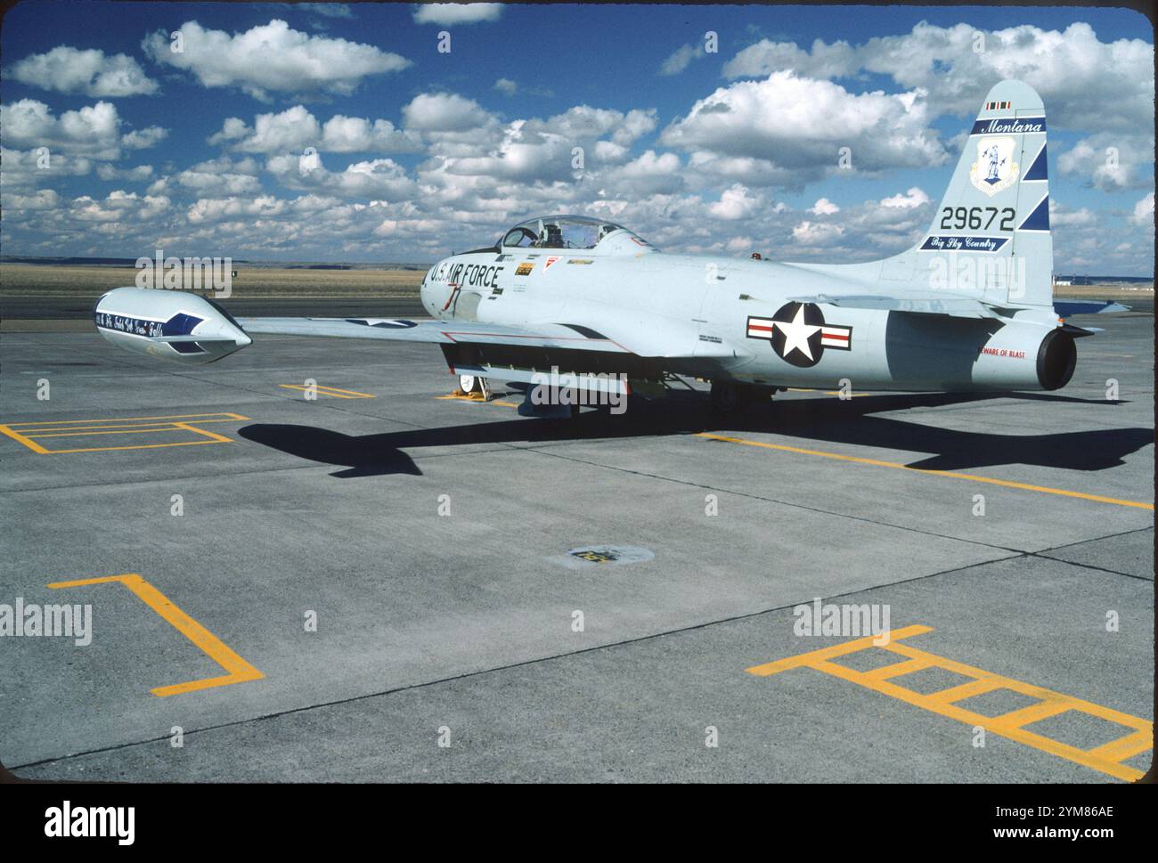 T 33a shooting star engine hi-res stock photography and images - Alamy