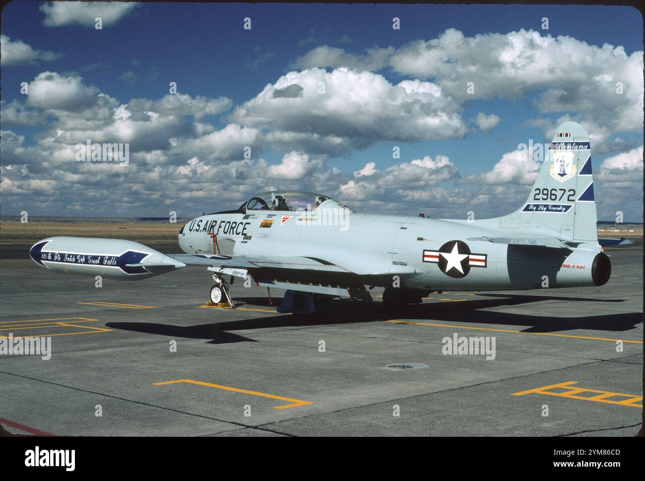 T 33a shooting star engine hi-res stock photography and images - Alamy