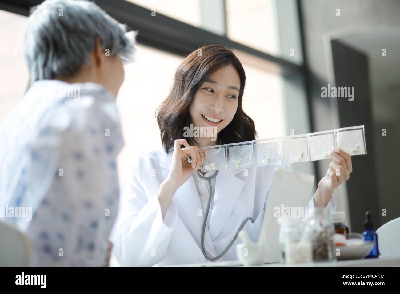 Patient explanation hi-res stock photography and images - Alamy