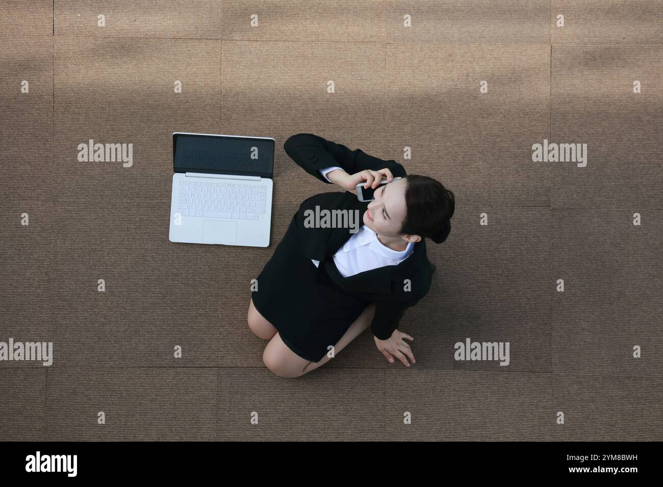 Receiving a call hi-res stock photography and images - Alamy