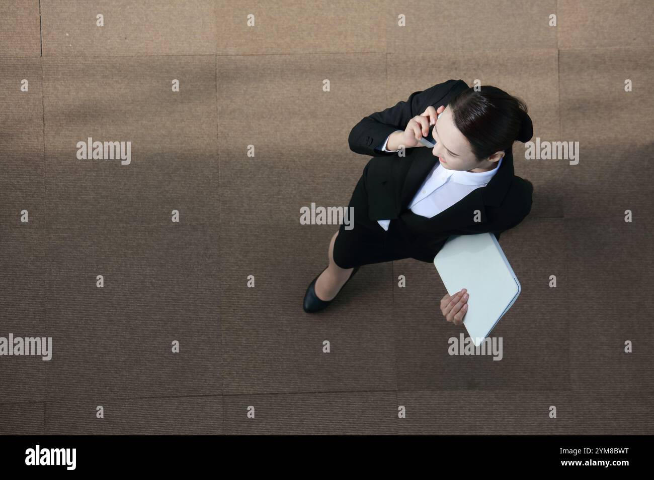 Receiving a call hi-res stock photography and images - Alamy