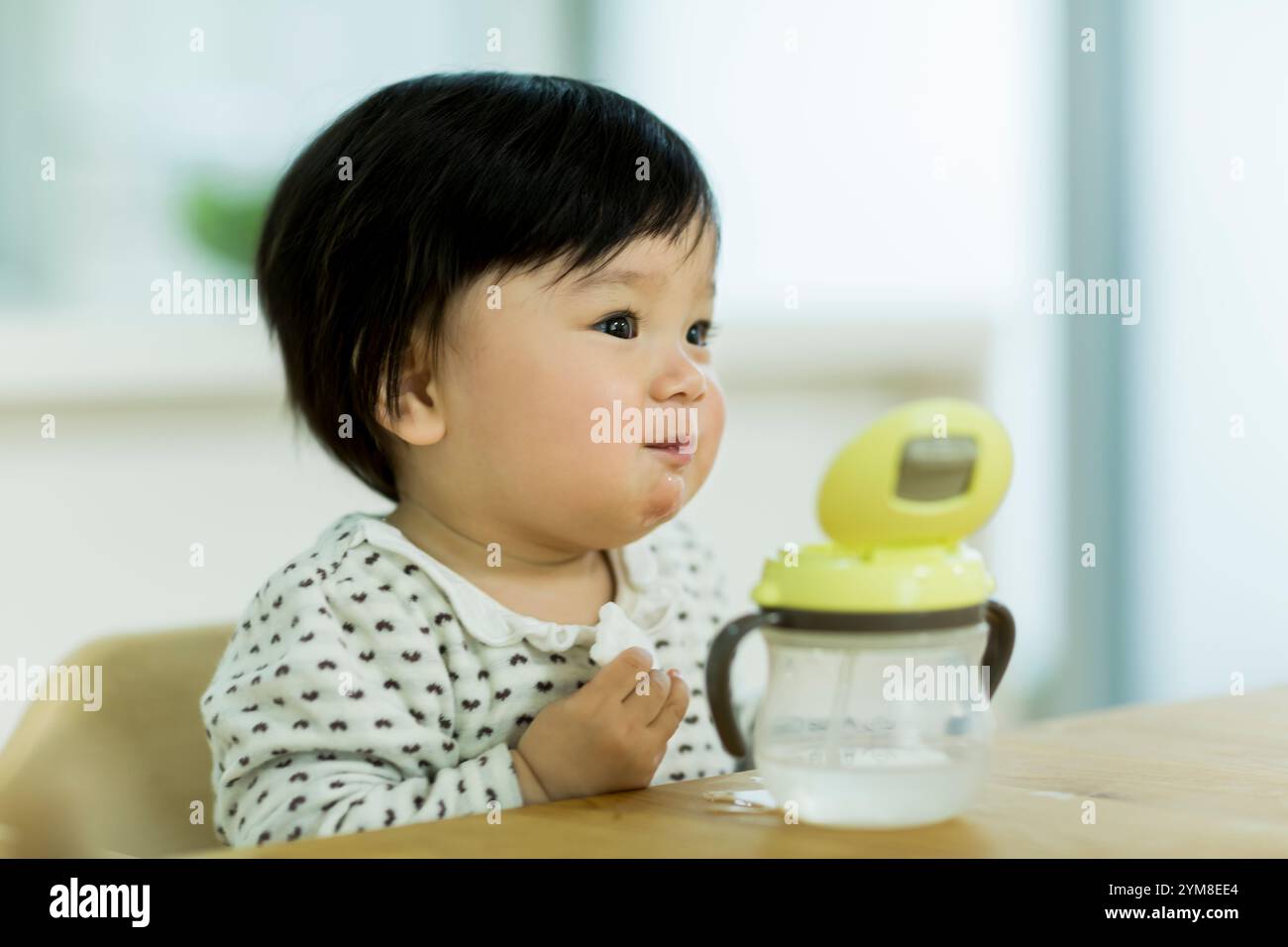 Eating sweets hi-res stock photography and images - Alamy