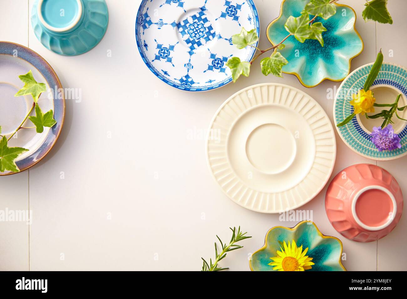 Tile plates hi-res stock photography and images - Alamy