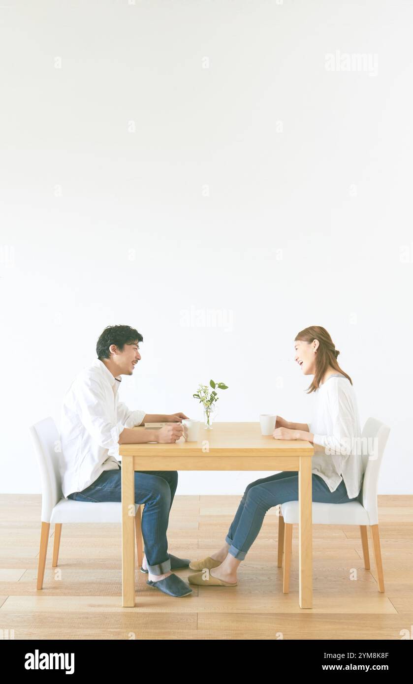 Talking white hi-res stock photography and images - Alamy