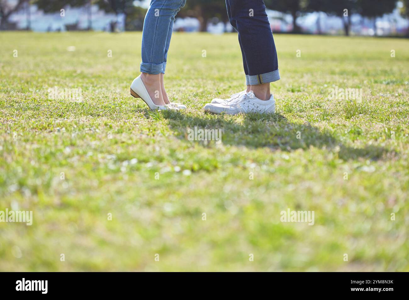 Man kissing woman foot hi-res stock photography and images - Alamy