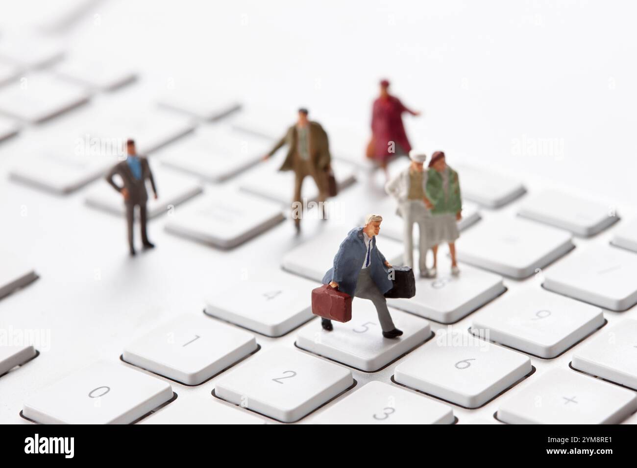 Office email family hi-res stock photography and images - Alamy