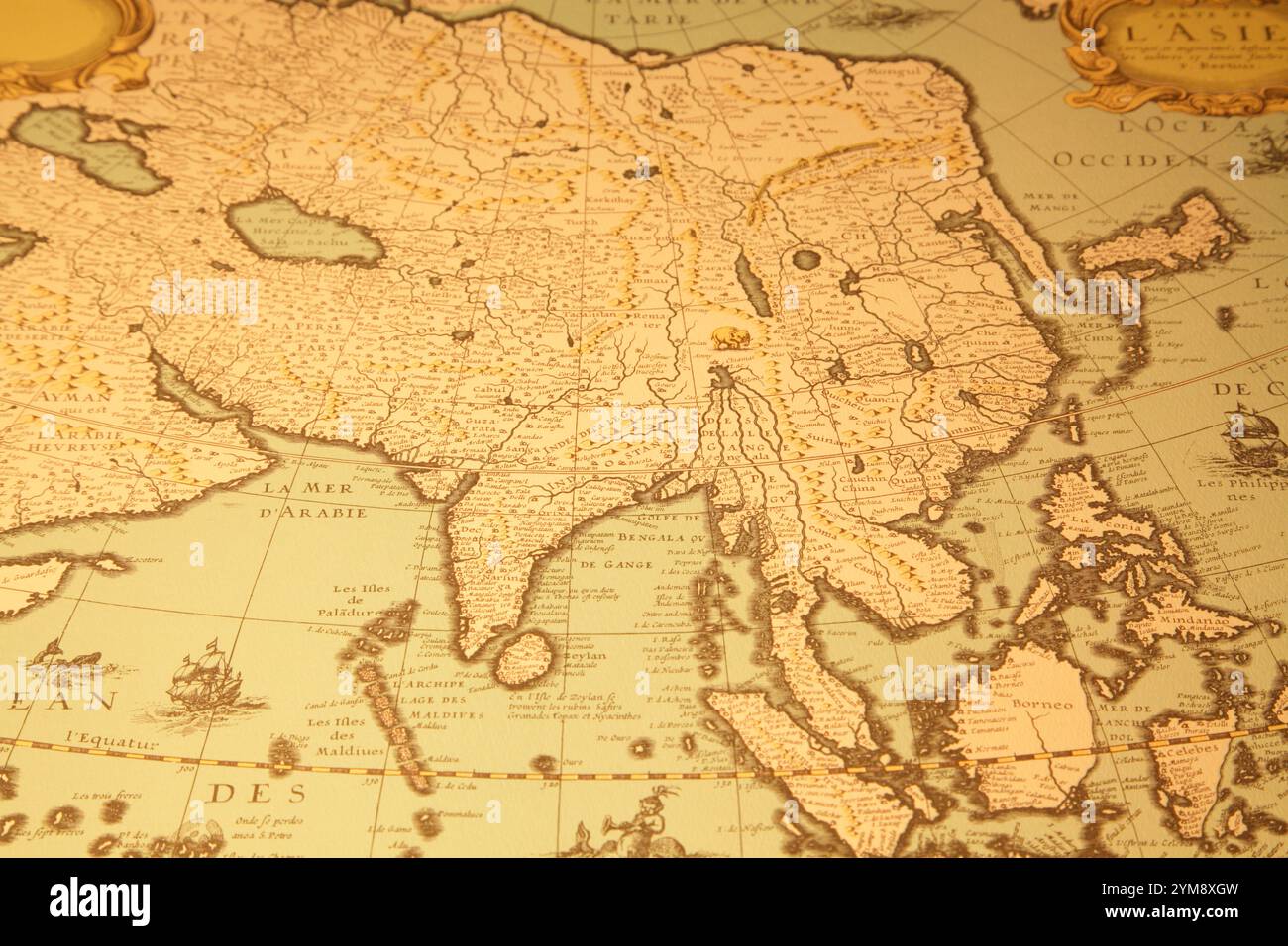 Asia map old retro hi-res stock photography and images - Alamy