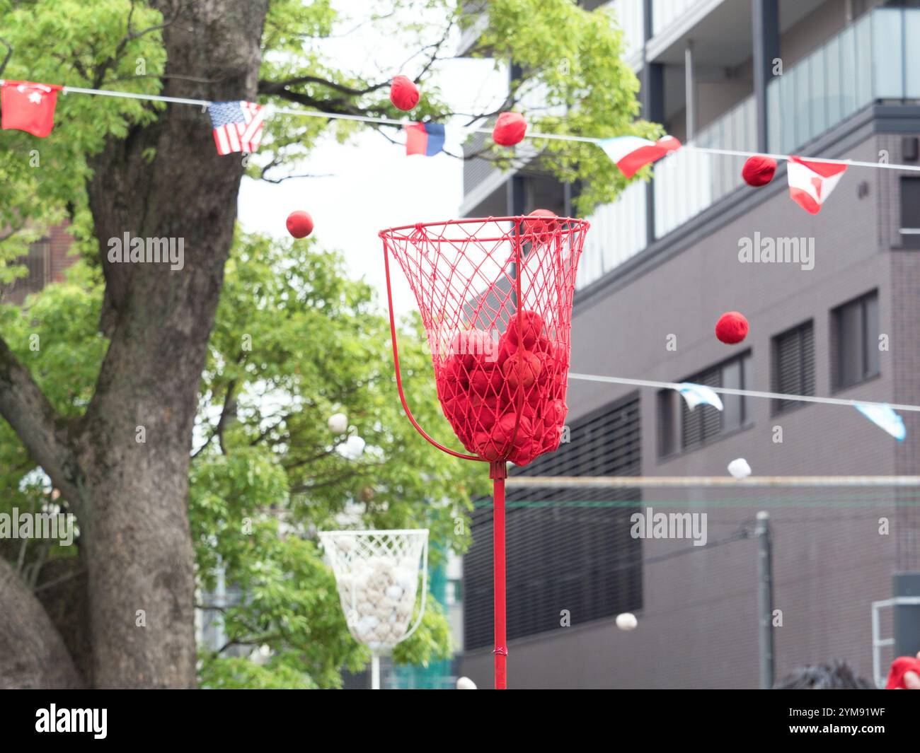 Ball thrower hi-res stock photography and images - Alamy