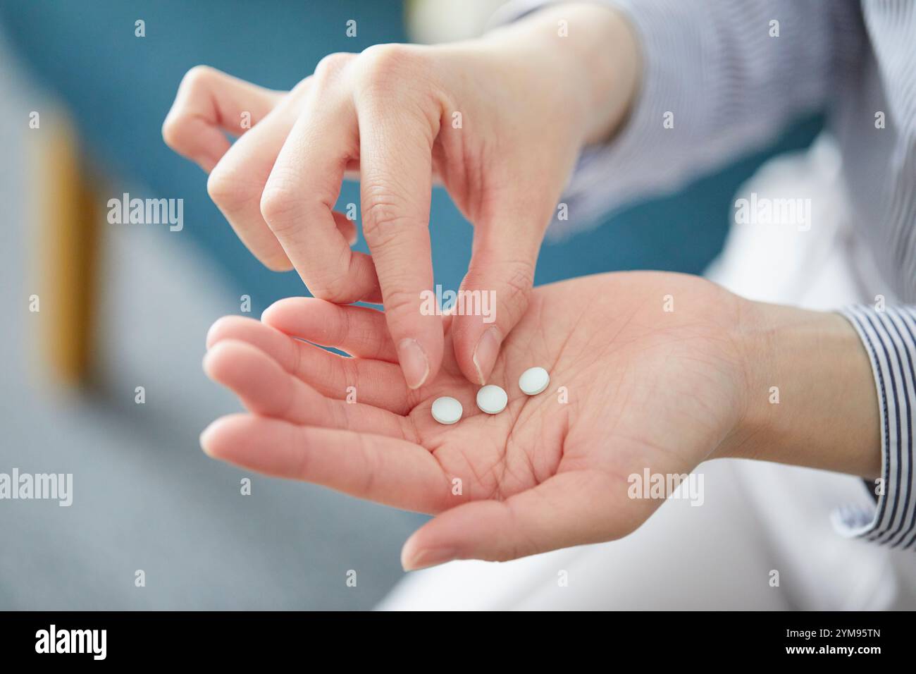 Living room medicine hi-res stock photography and images - Alamy