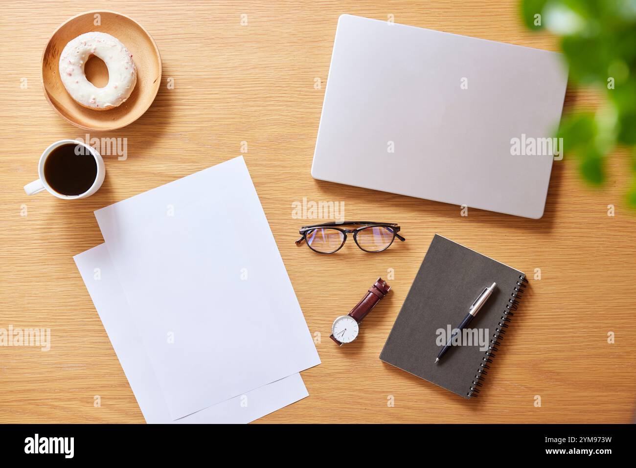Work tools placed in a tank on a desk Stock Photo - Alamy