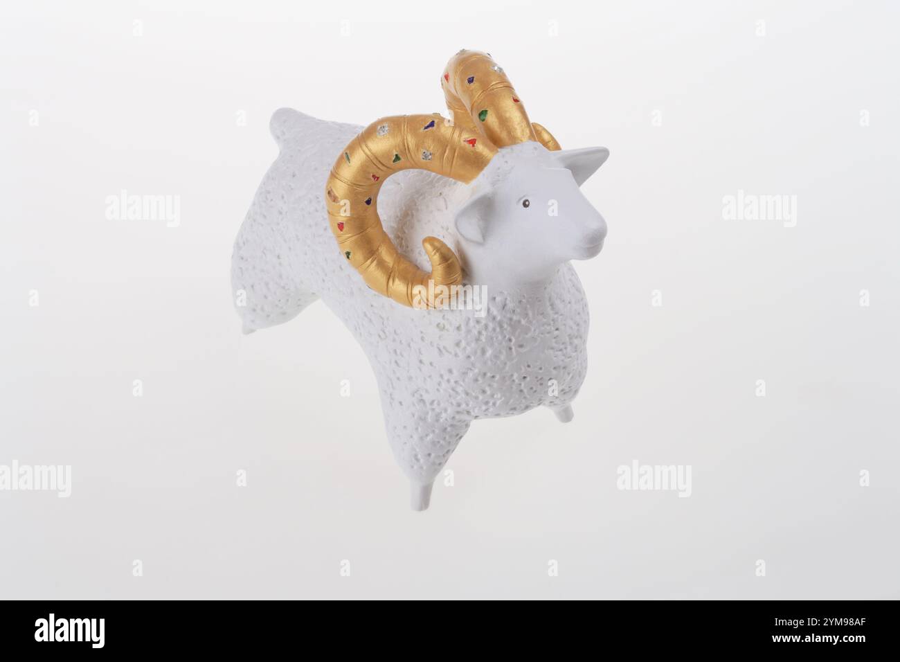 Gold sheep hi-res stock photography and images - Alamy