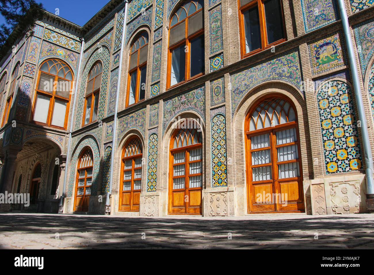 Golestan Palace, Persian Royal palace, Historic Persian palaces ...