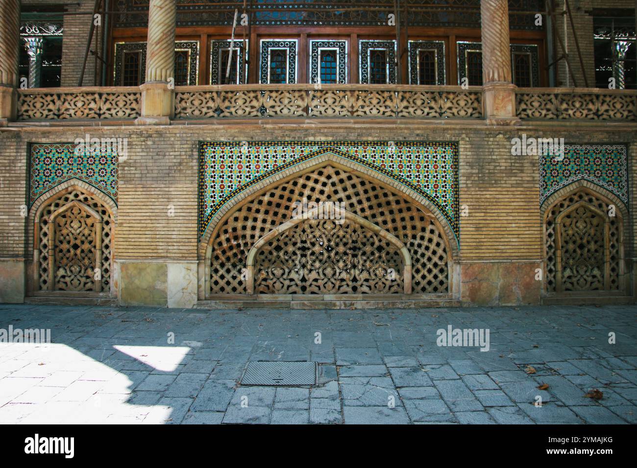 Persian arch window, Sculpted Stone Window in the Basement of Golestan ...