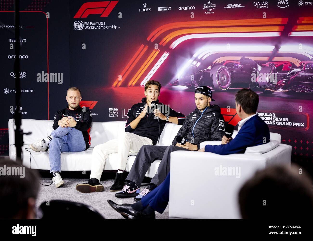 LAS VEGAS - Kevin Magnussen (Haas F1 Team), George Russell (Mercedes ...