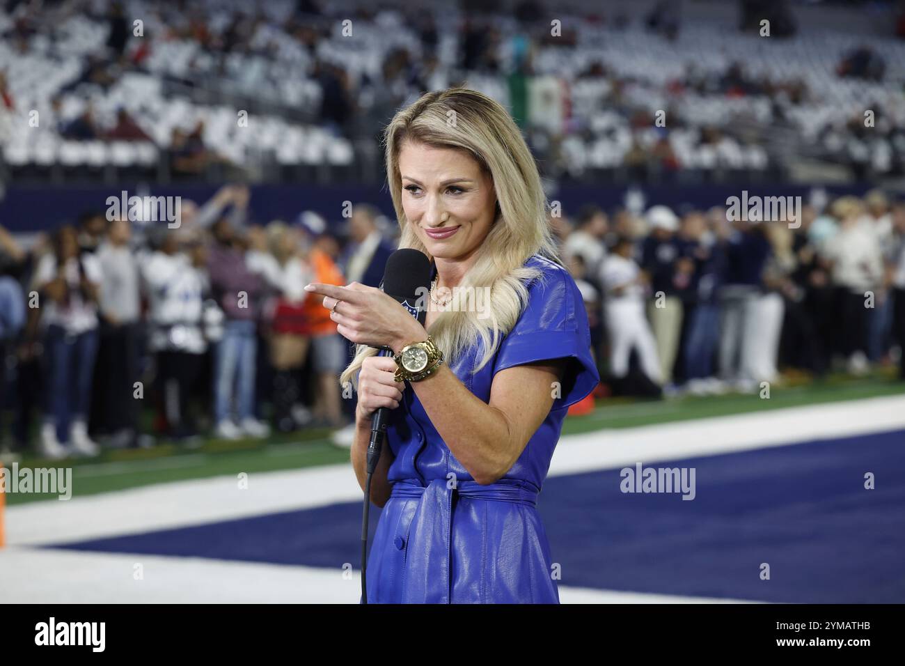 NFL network reporter Jane Slater before a Monday night NFL football ...