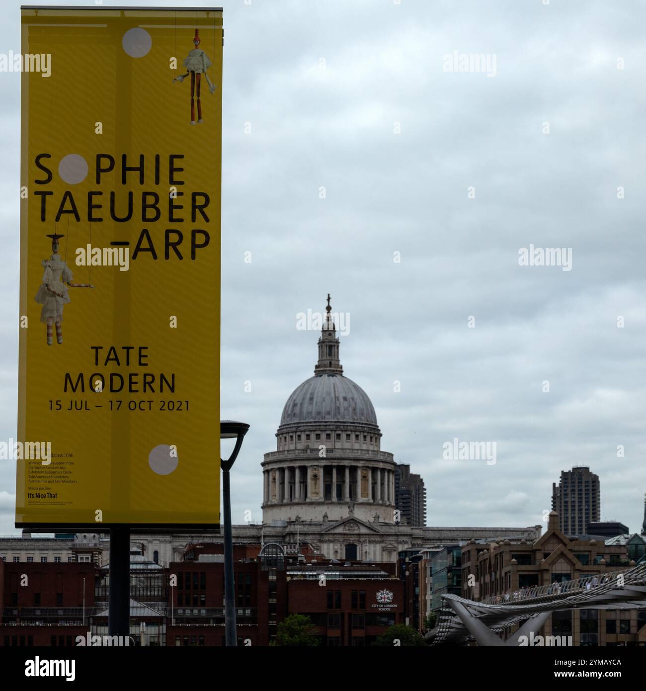 Arp background hi-res stock photography and images - Alamy