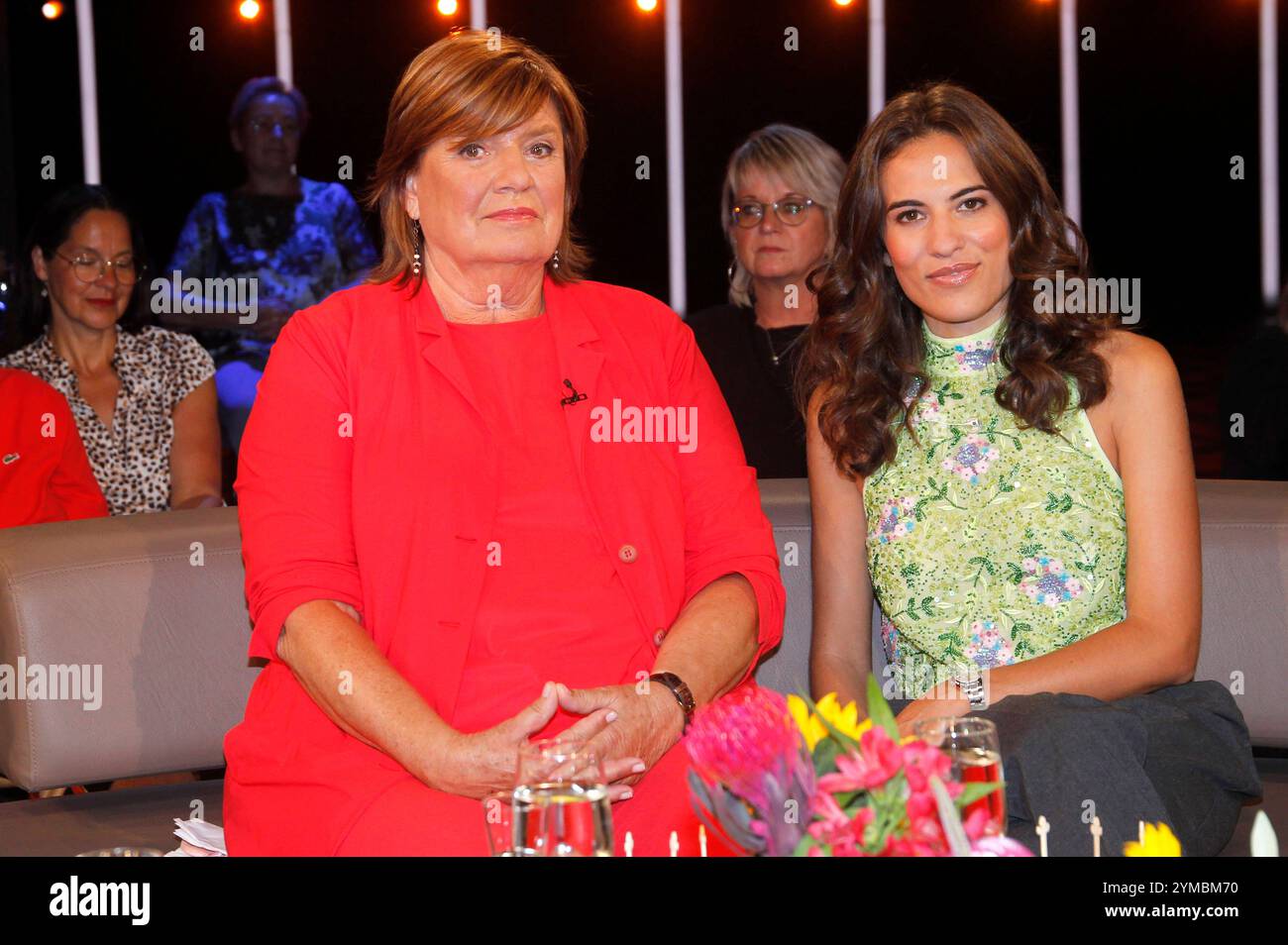 Christine Westermann und Mona Ameziane bei der Aufzeichnung der NDR ...