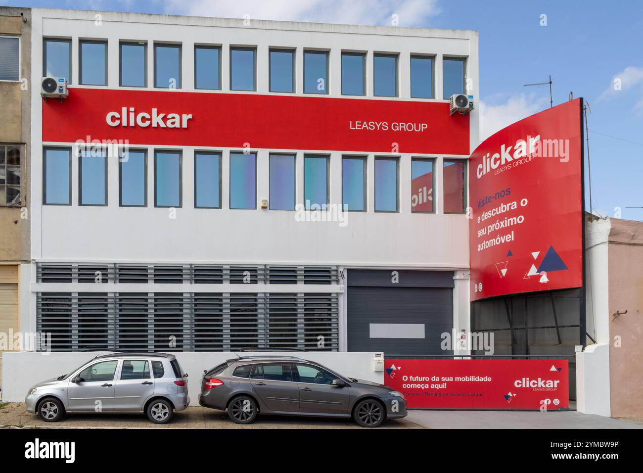 Showcasing the storefront and building architecture hi-res stock ...