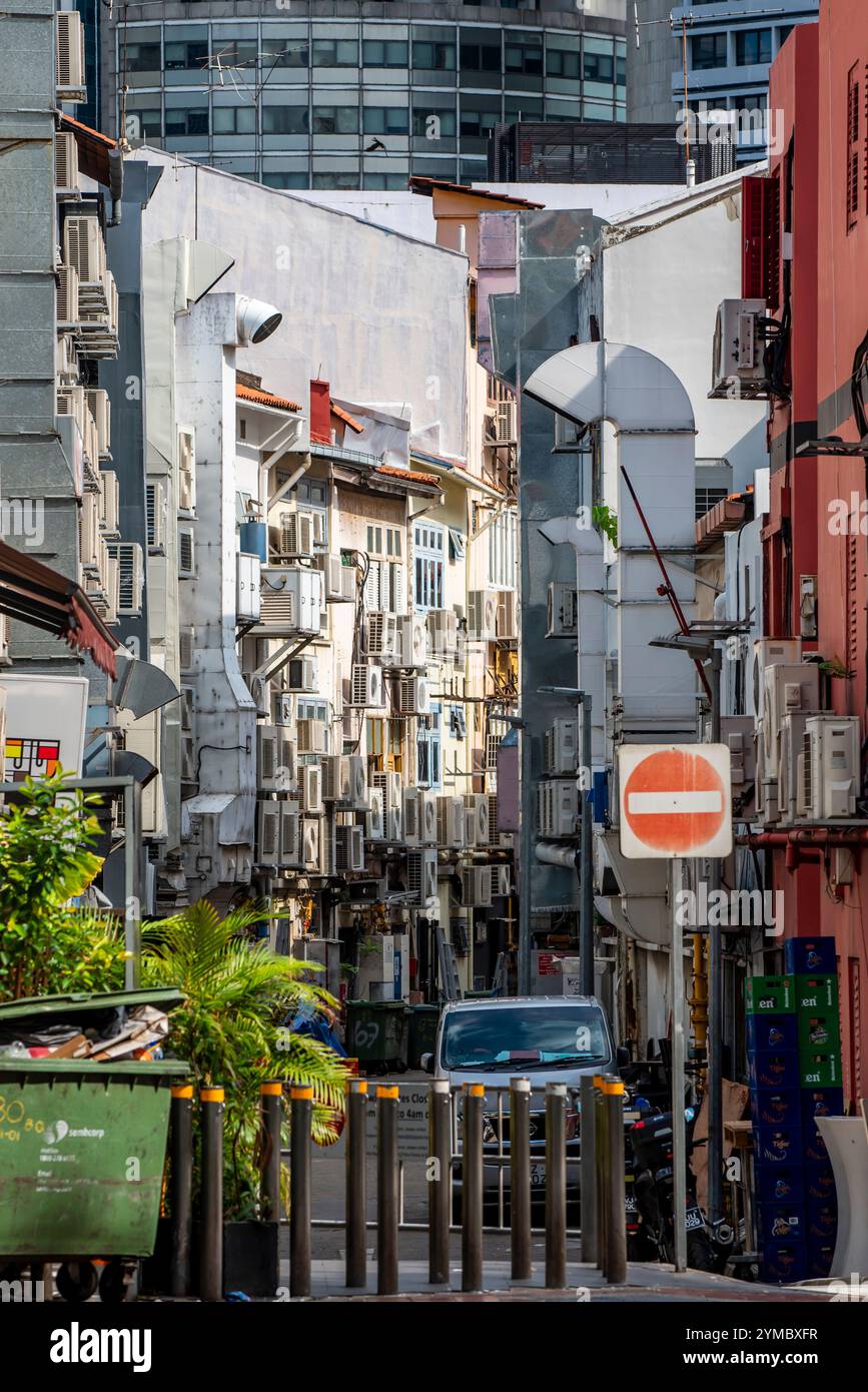 Singapore back laneways hi-res stock photography and images - Alamy