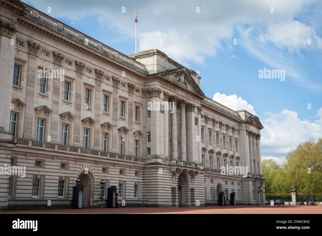 The Buckingham Palace, The Royal residence in London, England, UK Stock ...