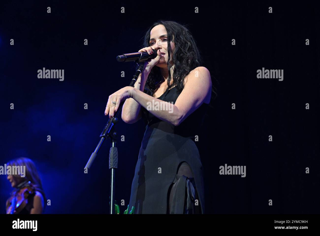 UK. 20th Nov, 2024. LONDON, ENGLAND - NOVEMBER 20: Andrea Corr of ‘The Corrs' performing at O2 ...