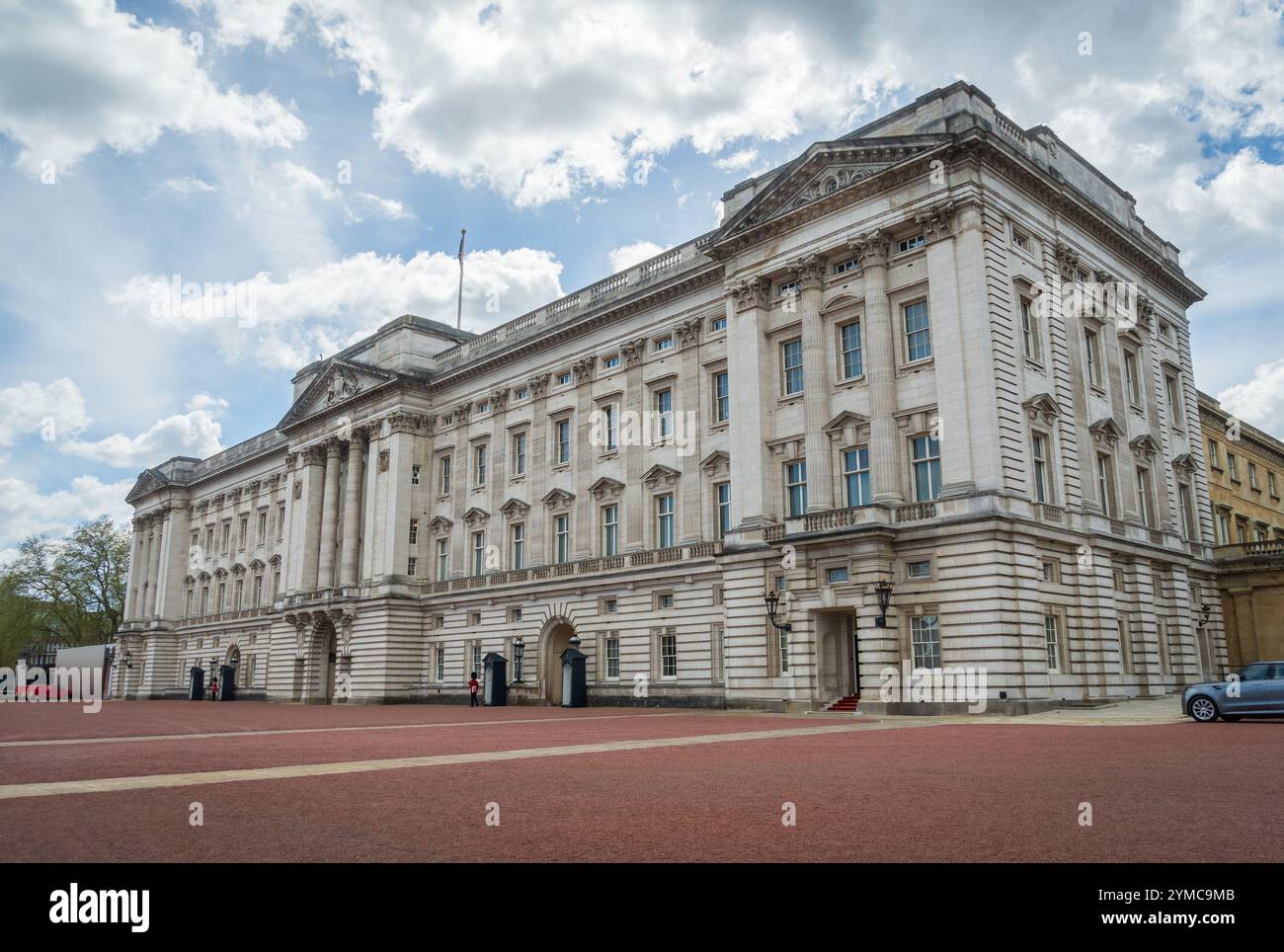 The Buckingham Palace, The Royal residence in London, England, UK Stock ...