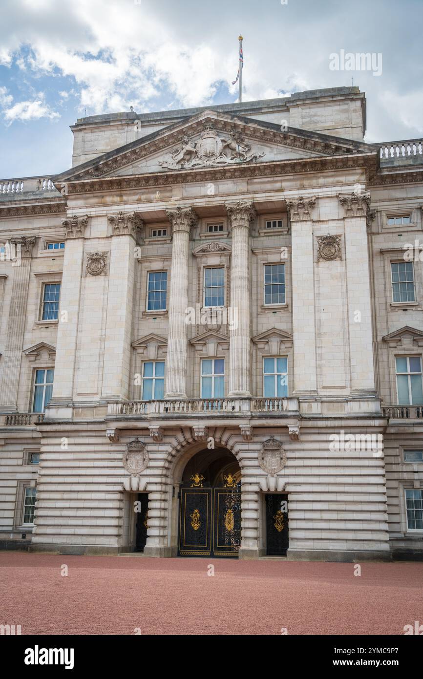The Buckingham Palace, The Royal residence in London, England, UK Stock ...