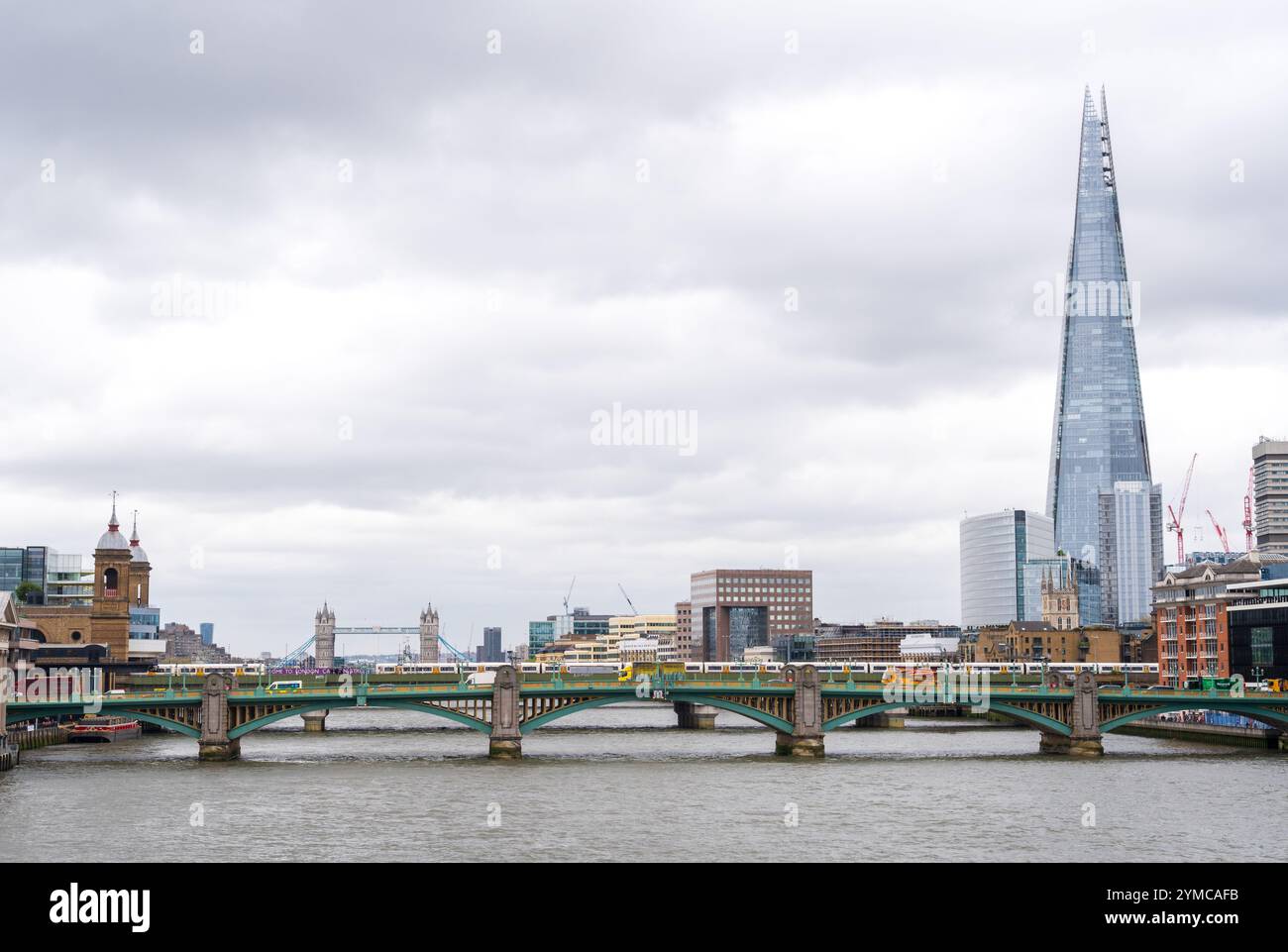 London bridge station proximity hi-res stock photography and images - Alamy