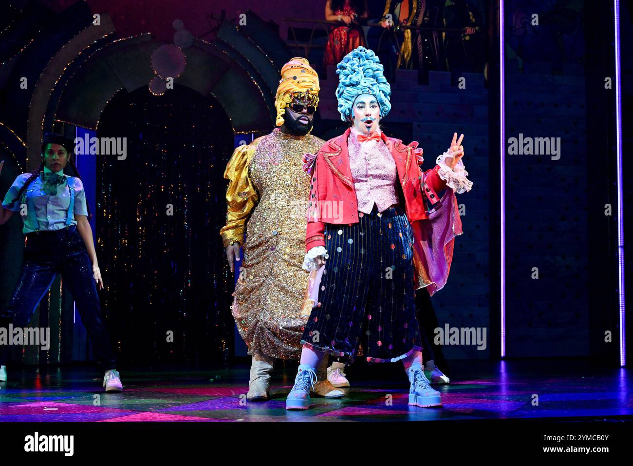London, UK. 20th Nov, 2024. The cast of the new 'Aladdin' pantomime ...