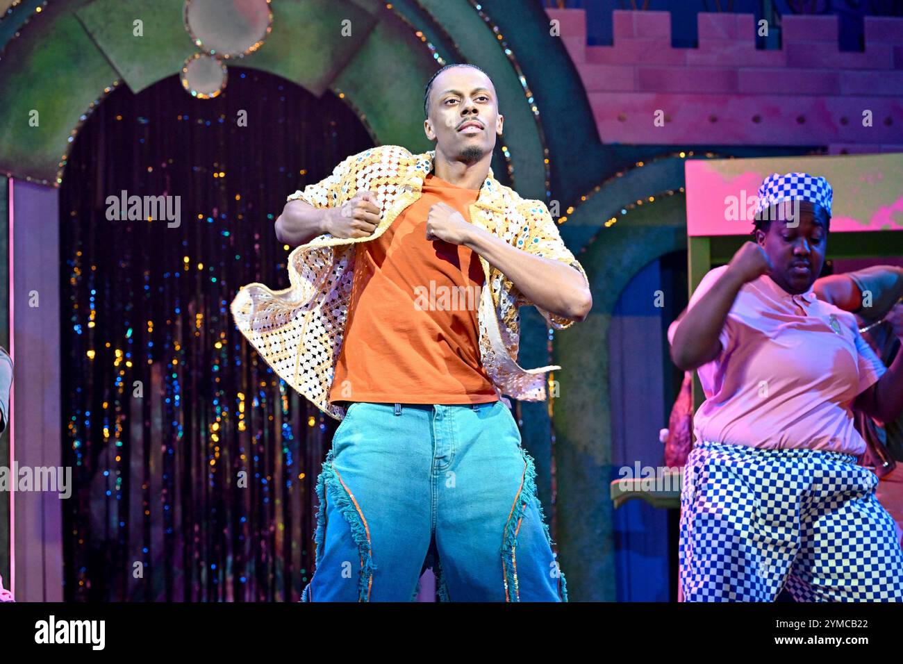 London, UK. 20th Nov, 2024. The cast of the new 'Aladdin' pantomime ...