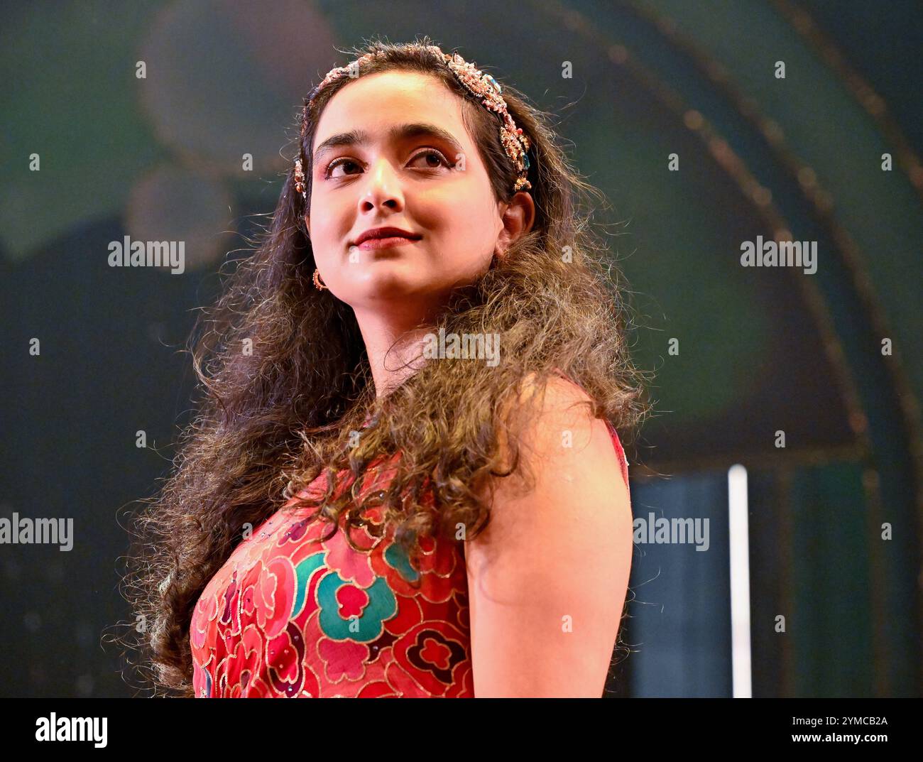 London, UK. 20th Nov, 2024. The cast of the new 'Aladdin' pantomime ...