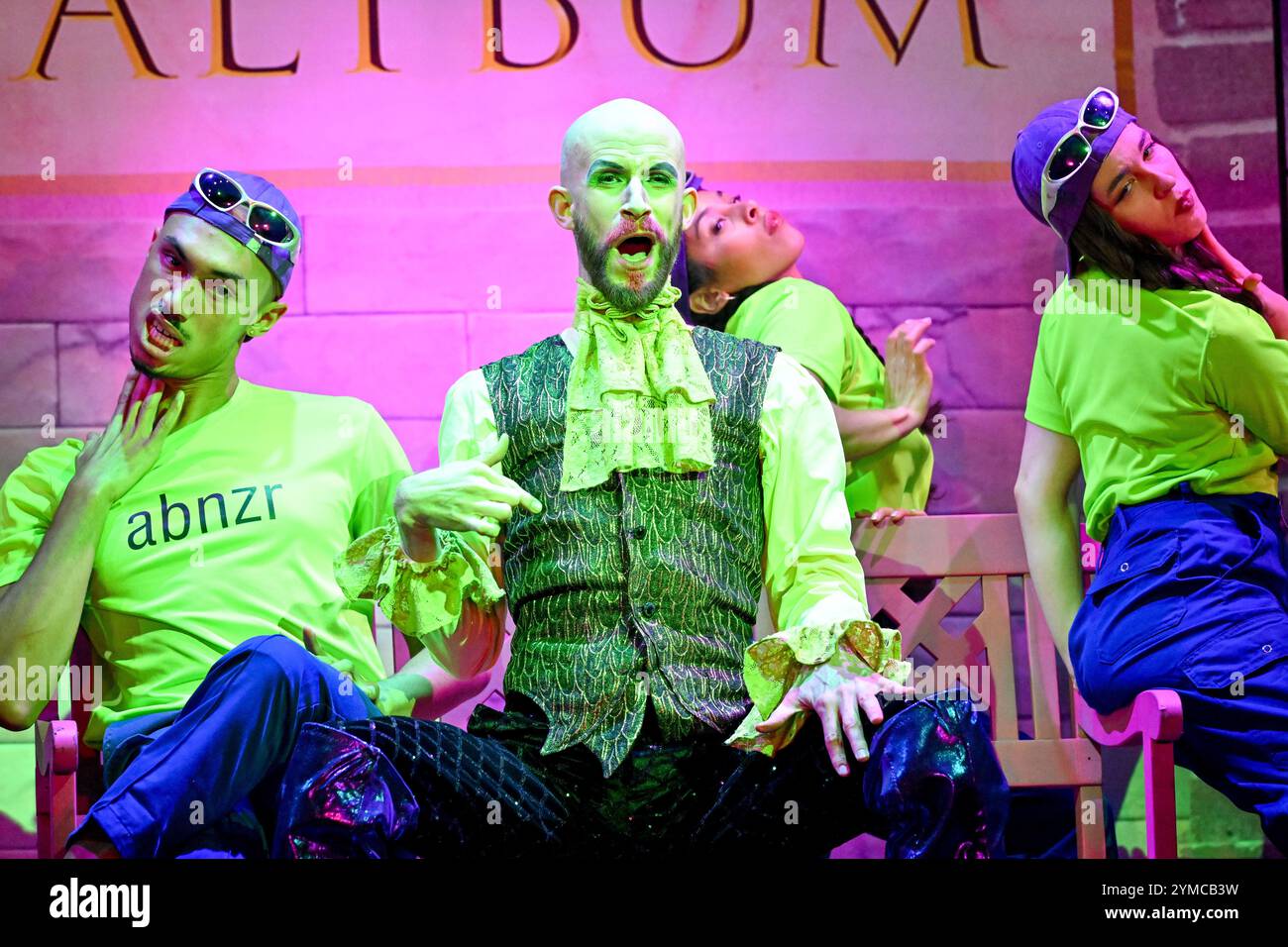 London, UK. 20th Nov, 2024. The cast of the new 'Aladdin' pantomime ...