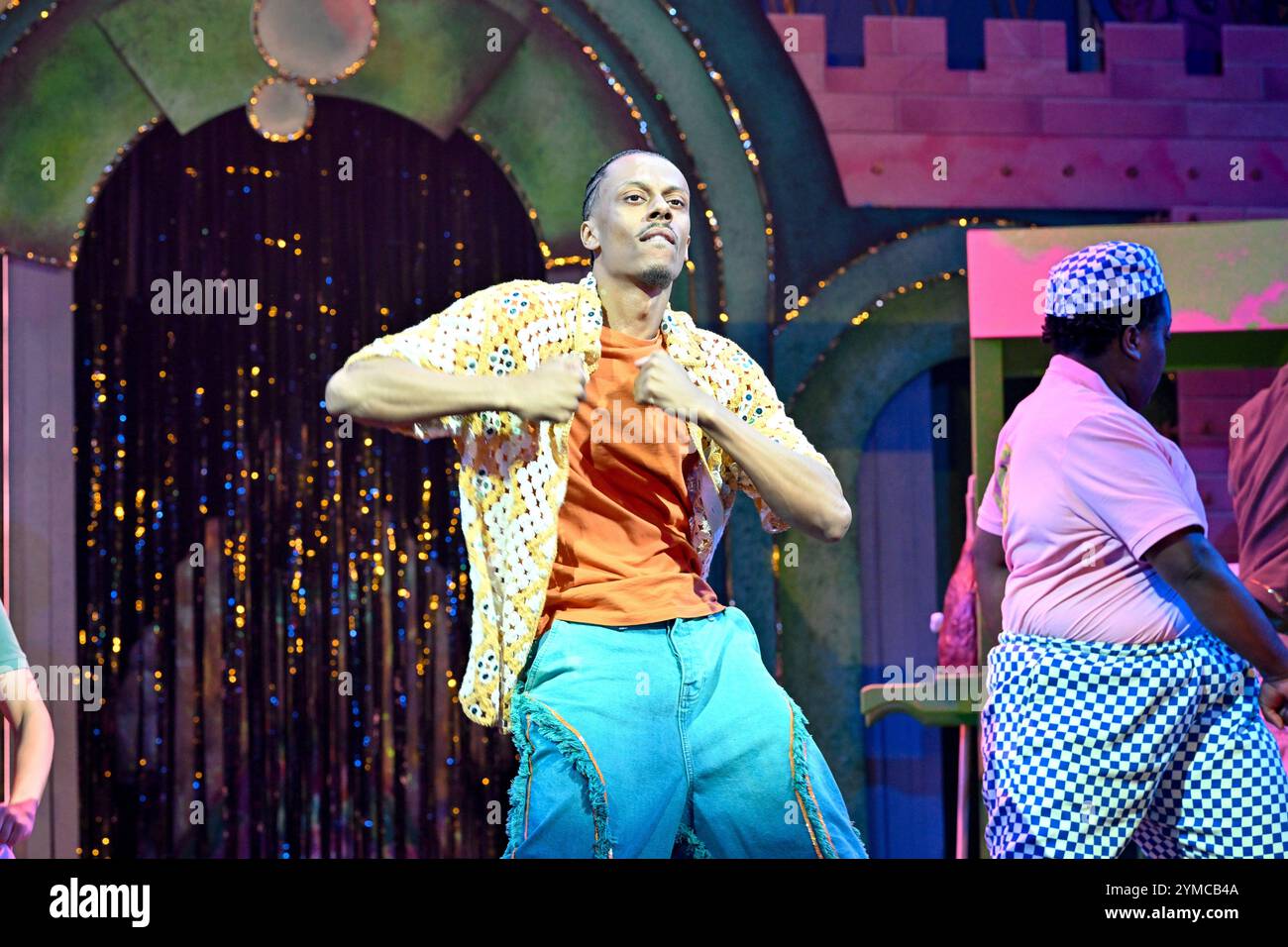 London, UK. 20th Nov, 2024. The cast of the new 'Aladdin' pantomime ...