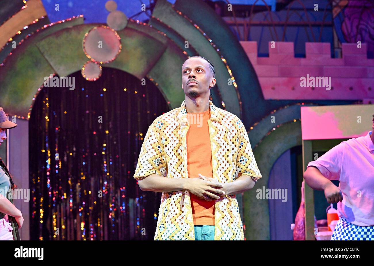 London, UK. 20th Nov, 2024. The cast of the new 'Aladdin' pantomime ...