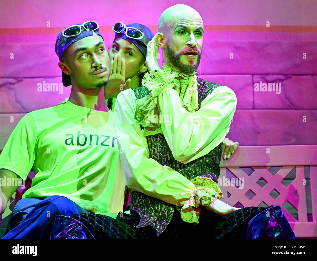 London, UK. 20th Nov, 2024. The cast of the new 'Aladdin' pantomime ...