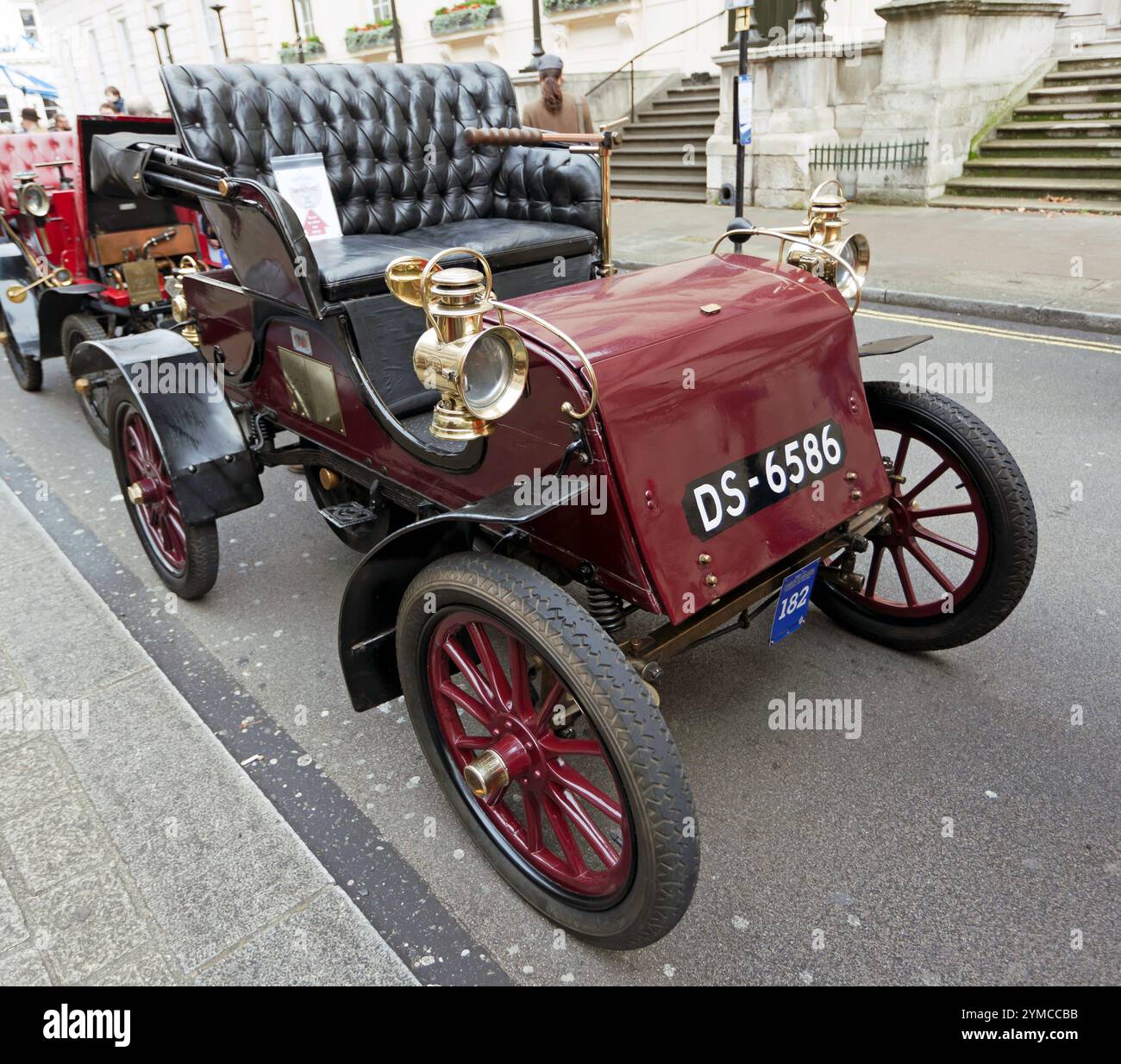 Three-quarter front view of a 1903 Knox Stanhope, at Pall Mall, during ...