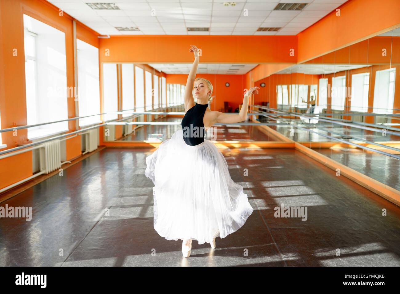 Ballerina portrait hi-res stock photography and images - Alamy