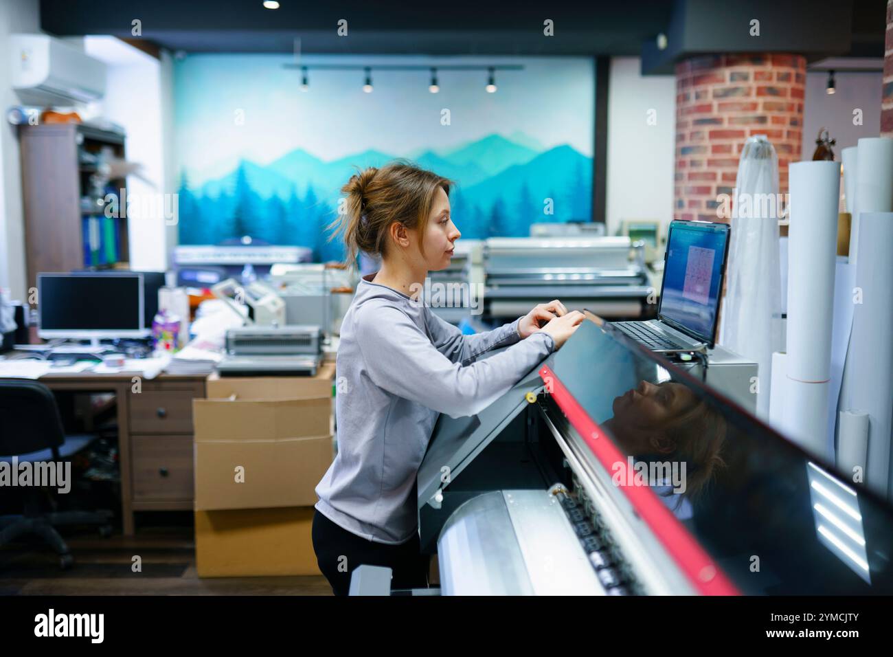 Russia poster woman hi-res stock photography and images - Alamy